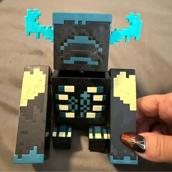 Minecraft | Toys | Minecraft Warden Action Figure 6 Working Lights And ...
